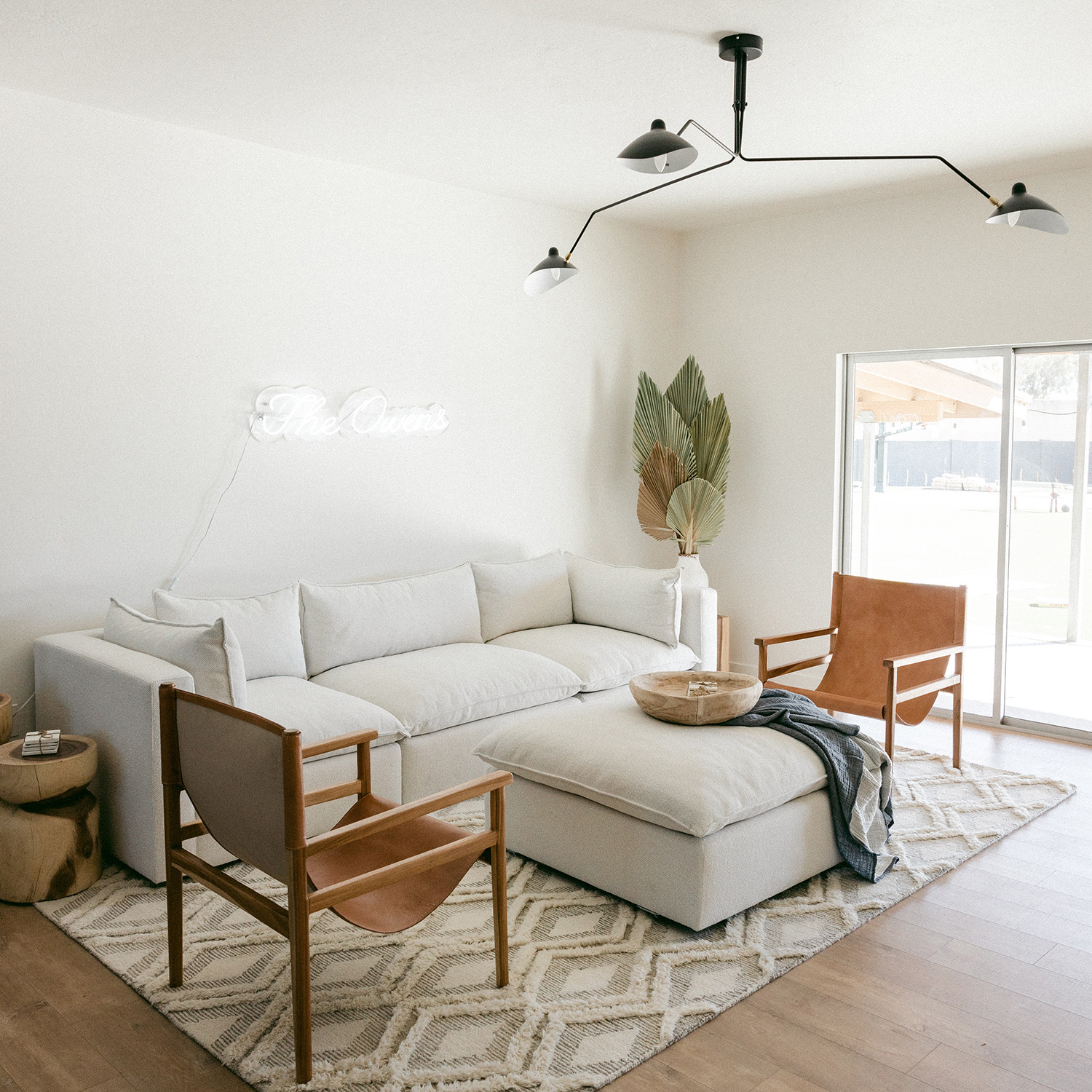 How to Rock an All White Room | Seriously Happy Homes