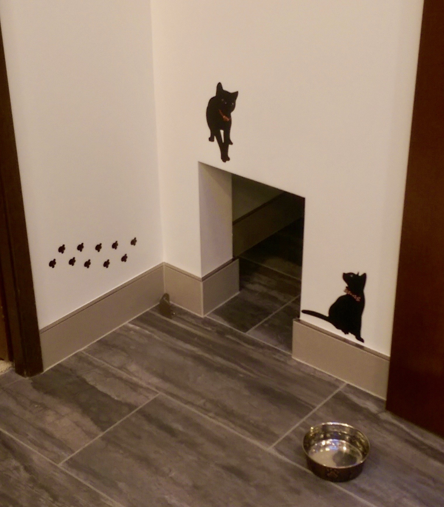 A Masterful Bath for a Human and Her Cats | Seriously Happy Homes